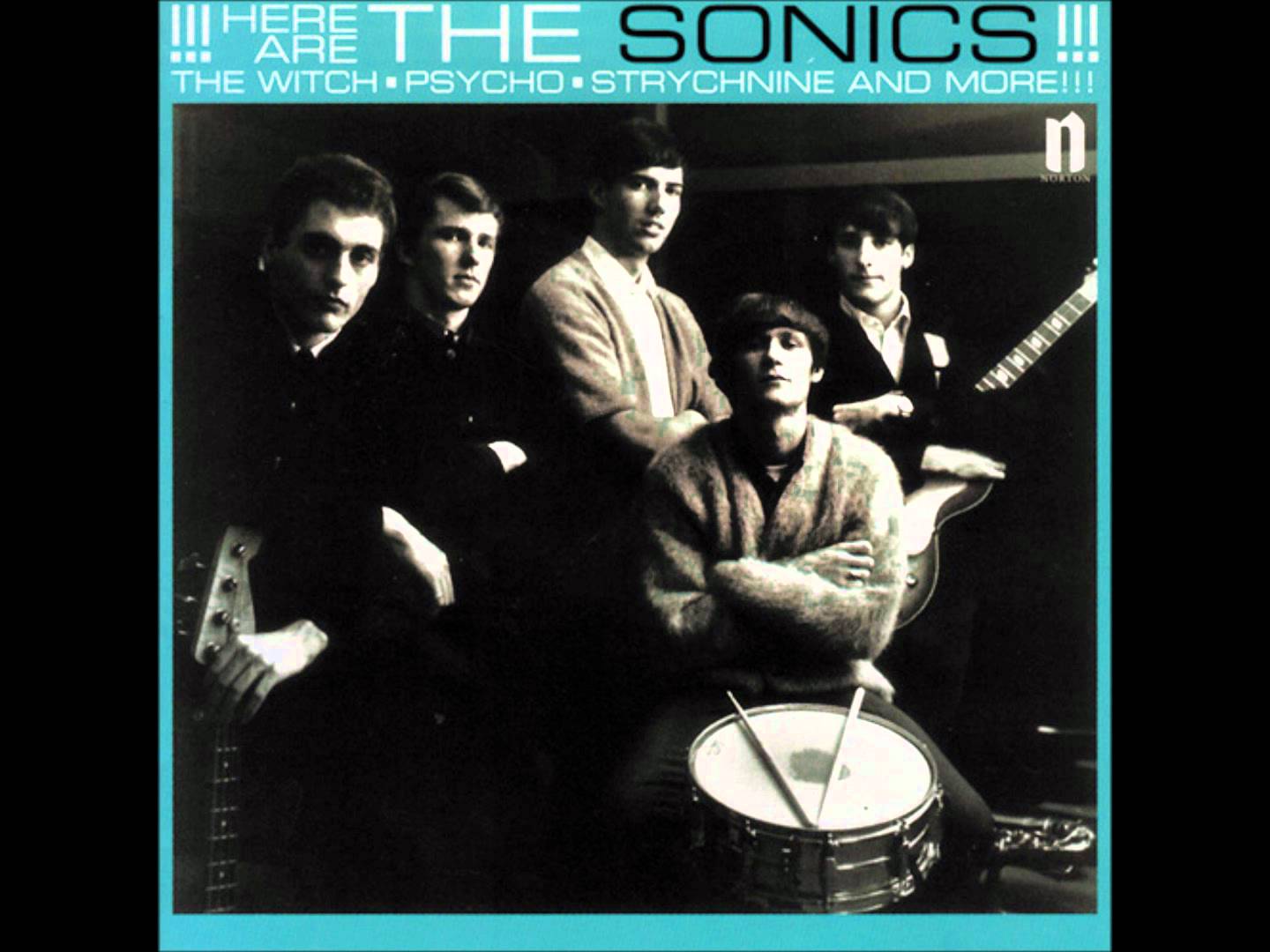 THE SONICS – CON LOS AUDÍFONOS PUESTOS